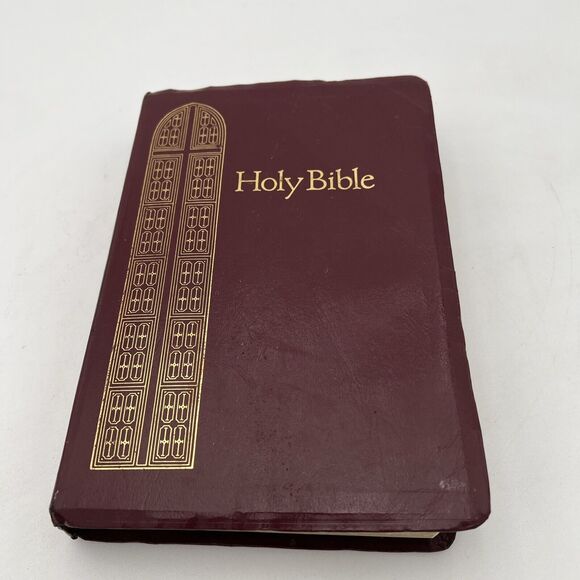 Accents | Holy Bible King James Version Nelson Regency Giant Print Red ...